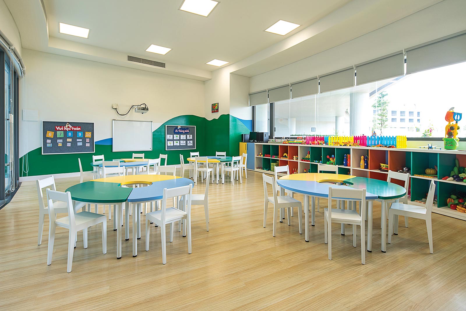 Kiến trúc - nội thất ở Sala Mega Campus - cơ sở mới của VAS ...